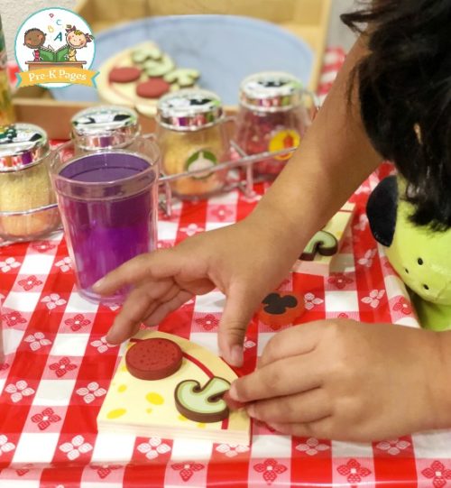 Pizza Restaurant Dramatic Play Center